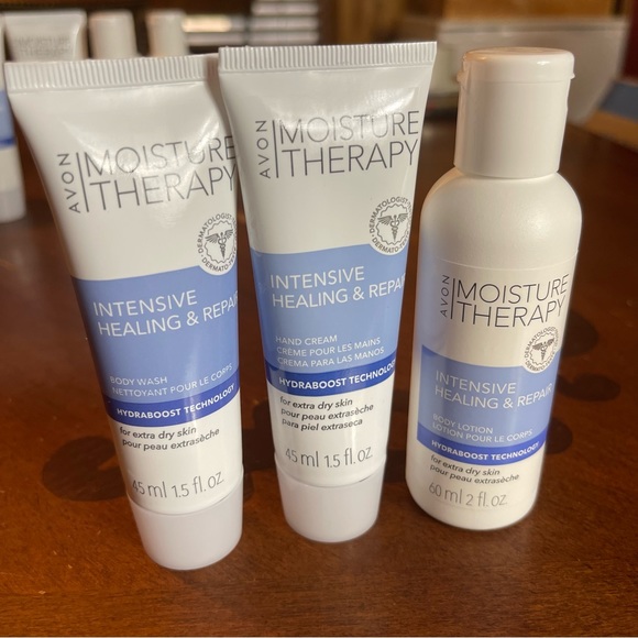 Avon | Bath & Body | Avon Moisture Therapy Set | Poshmark